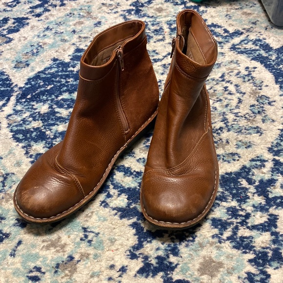 Clarks | Shoes | Clarks Womens Size 9 Leather Boots | Poshmark